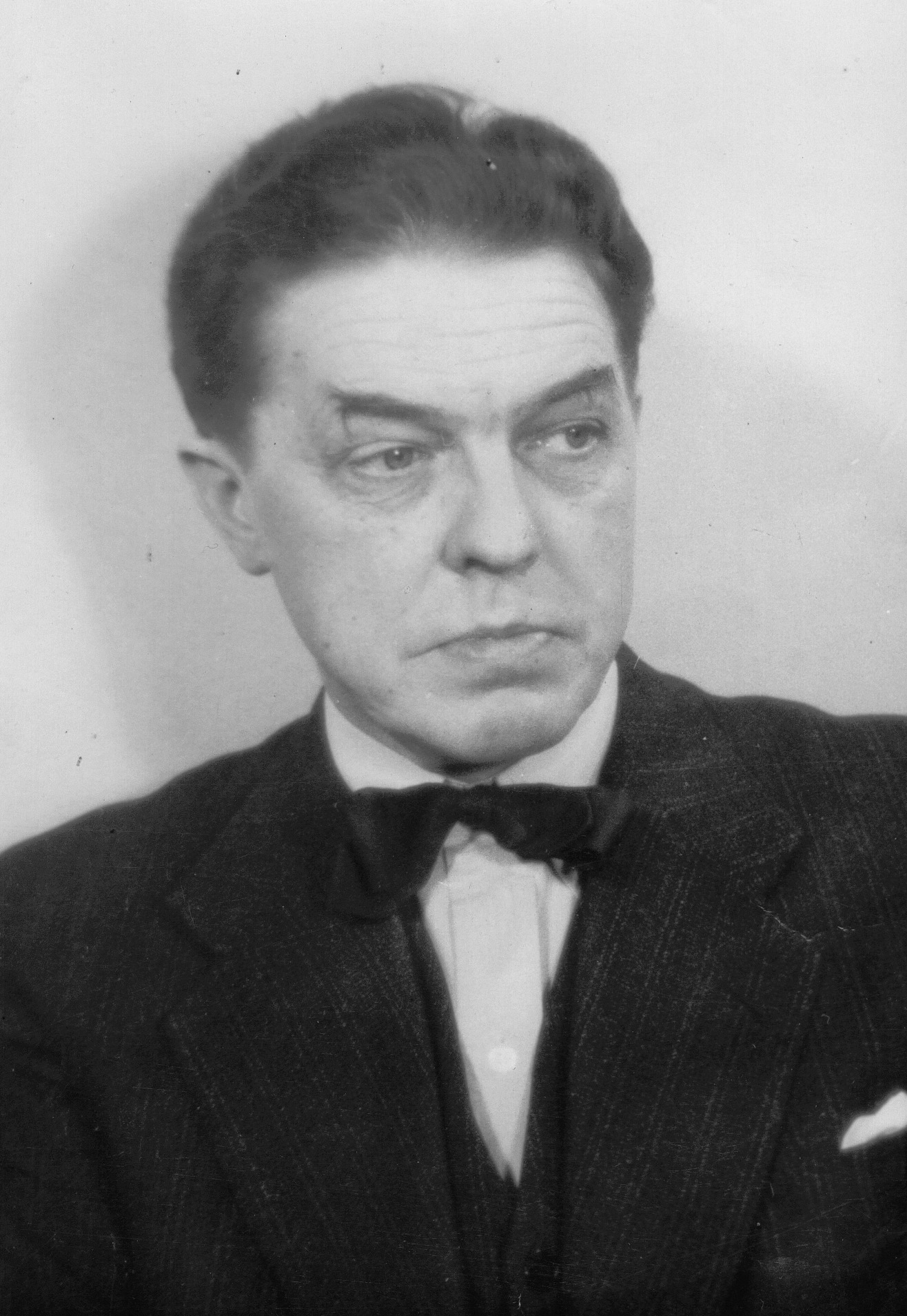 Niilo Mäki 1902 - 1968 • Niilo Mäki Instituutti